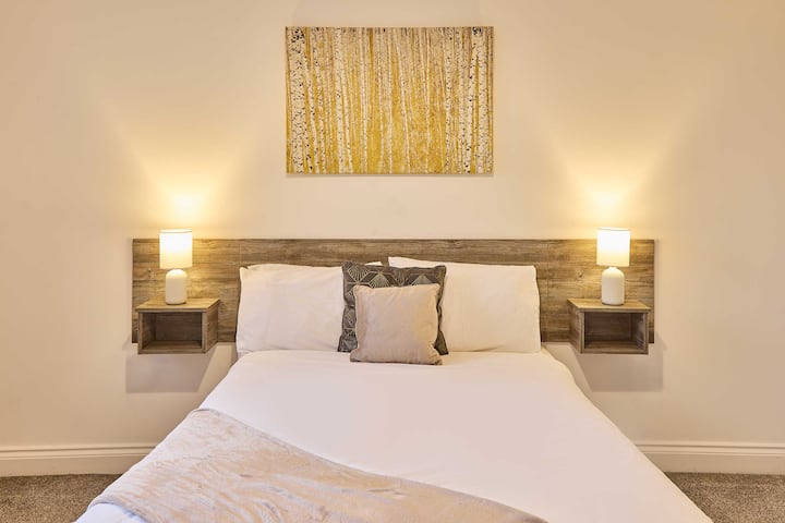 Host & Stay | Showtime Studio - Blackpool