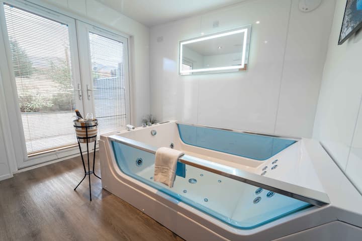 Ben View Room & Jacuzzi Bath - Spean Bridge