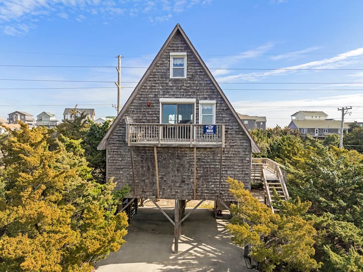 Golden Road Retreat: Dog Friendly | Fish Cleaning - Outer Banks, NC