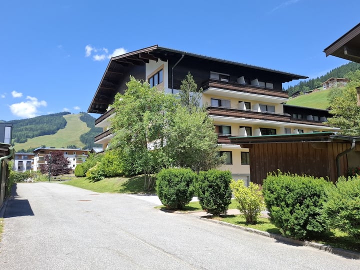 Kirchenblick By Interhome - Saalbach-Hinterglemm