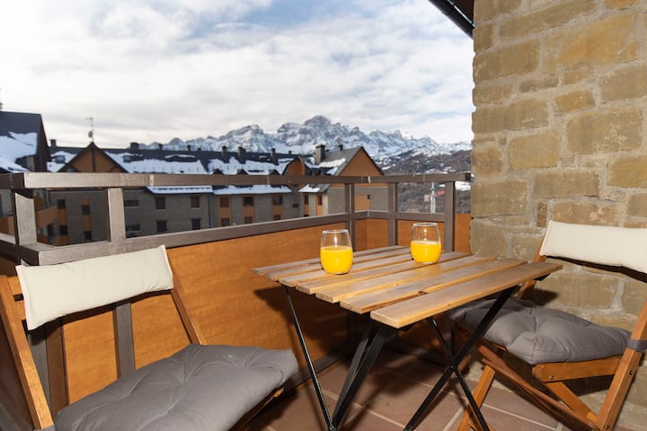 Altos De Argualas By Bevalle - Panticosa