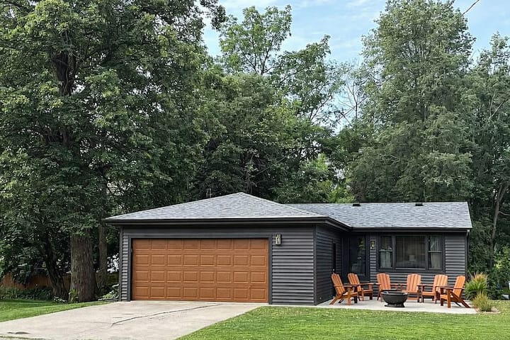 The Abiding Place | Walk To Lake | Sleeps 8 - Clear Lake State Park, Clear Lake