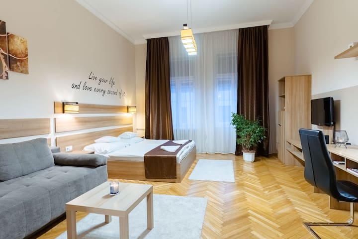 Ultra Central - Quiet Sleep - Large - Debrecen