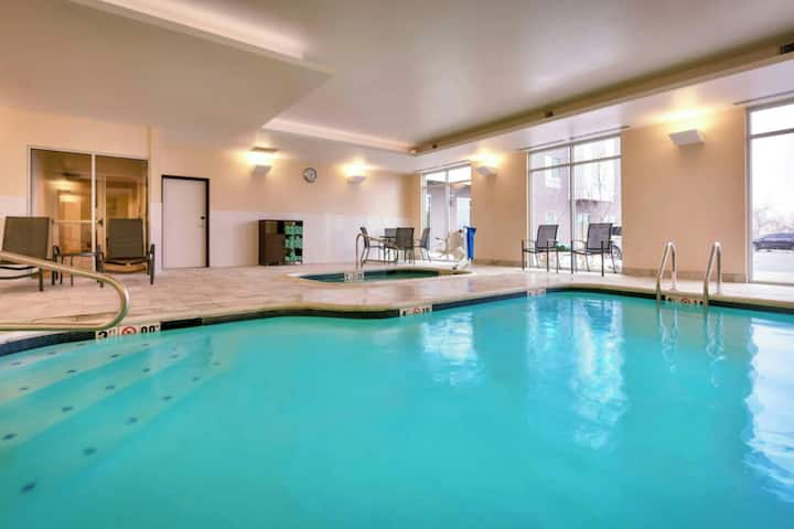 4 Serene Units With Free Breakfast And Pool Access - Lakewood, CO