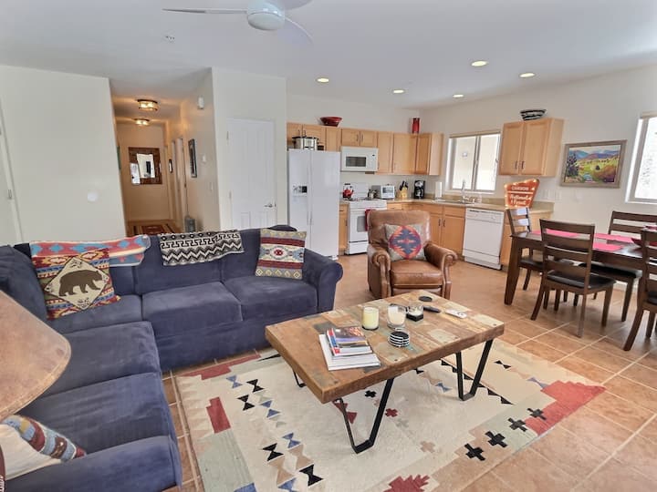 High Altitude Top Two-bedroom - 301 - Taos Ski Valley, NM