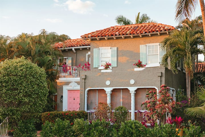 Shared Amenities: Sauna, Tank Pool, And More! - The Bahamas