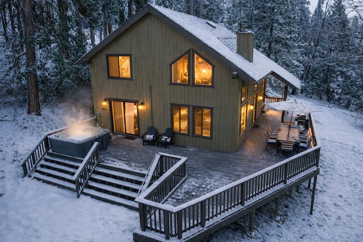 Shaver Escape – Hot Tub Cabin Retreat With Ac - Shaver Lake, CA