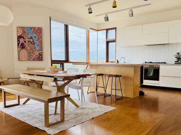 Architectural Coastal Retreat. 100m To Beach - Australia