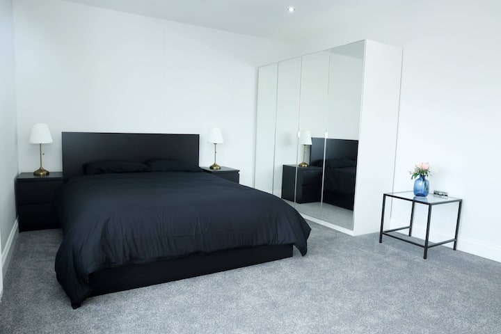 Apartment - Sleeps 4 - Leytonstone Station 8mins - Ilford