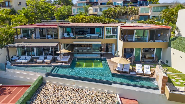 Resort-style Villa W Private Padel & Infinity Pool - Bucerías