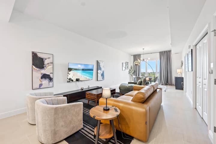 River Fly-in: Luxury Condo W/ Views & Amenities - Cape Canaveral, FL