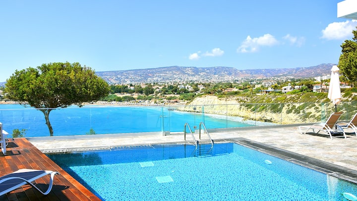 Modern Luxury Villa On The Sea Front With Heated P - Paphos