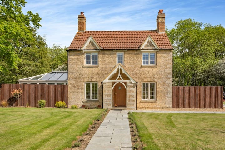 The Cottage, Wansford - Stamford