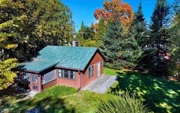 Riverfront,dog Friendly,walk To Dwtn And Park W/ B - Torch Lake, MI