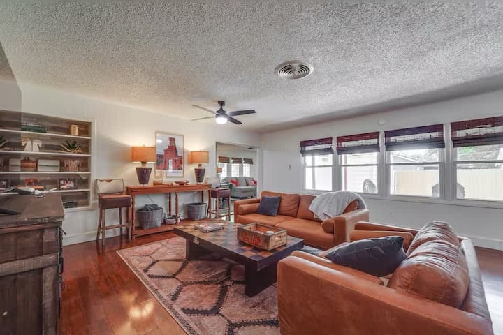 High Plains Hacienda - 3br/2ba - Tech Terrace - Lubbock, TX