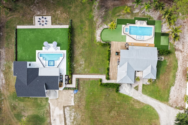 Home Of Golf Old And New House - Bahamas
