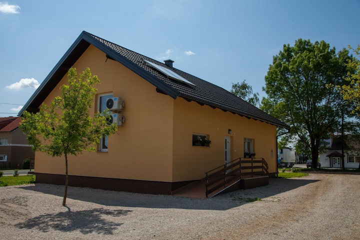 Apartments Slavek - One Bedroom With Balcony - Jastrebarsko