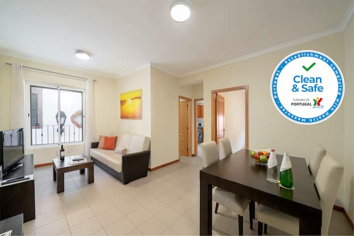 In Pedestrianised Funchal Old Town | Taberna Apt 2 - Madeira