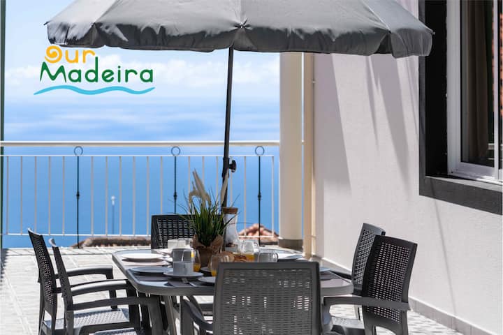 Serene And Spacious 3-bed Villa|yellow House - Estreito da Calheta