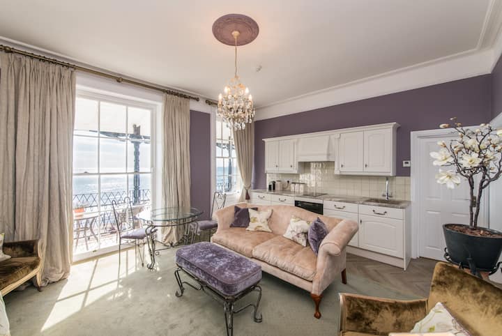 Wyndham Balcony Apartment - Sidmouth