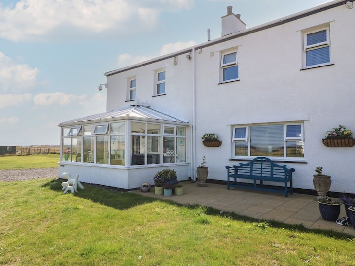 Trewan House - Rhosneigr
