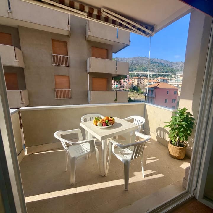 Casa Spaziosa In Centro Con Terrazza Abitabile - Andora