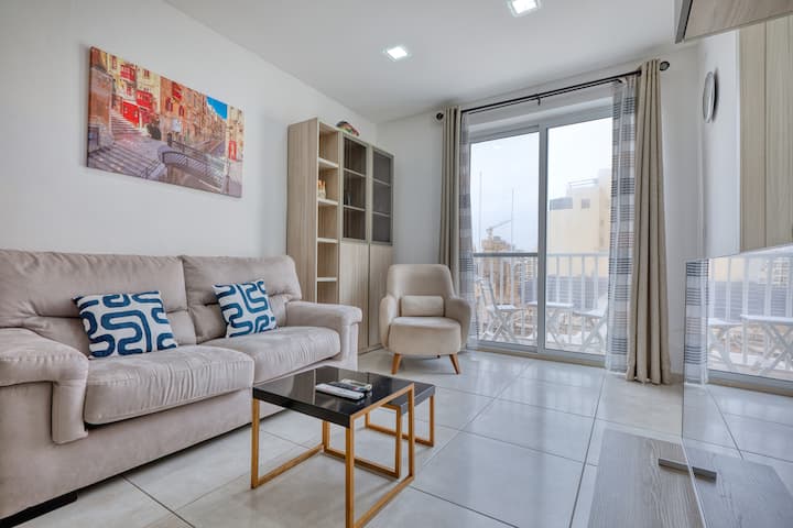 Charming 2bedroom Flat, Creek View Balcony Emag1-1 - La Valette