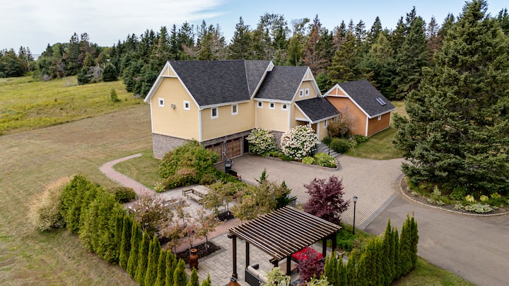 The Stratford Estate - Charlottetown