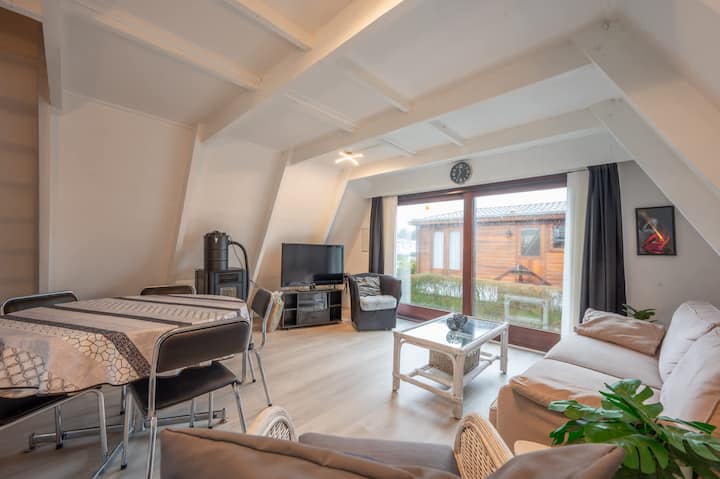 Cosy Coastal Home With Private Garden - Nieuwpoort