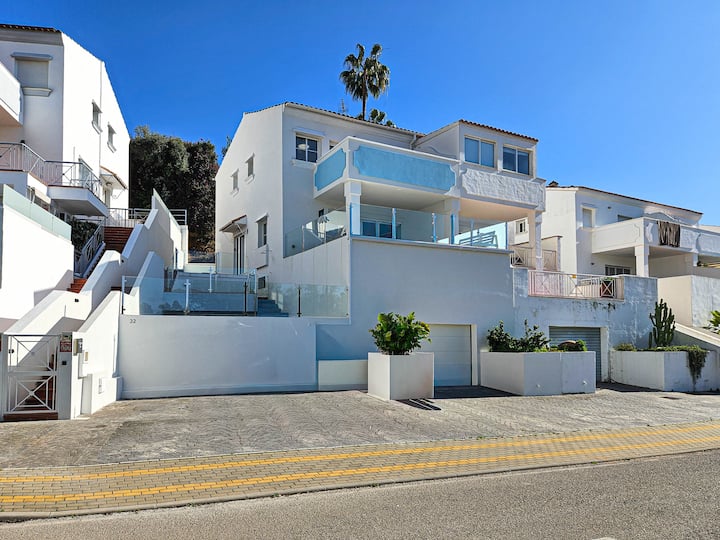 Modern House With Private Pool Near Cabopino - Calahonda