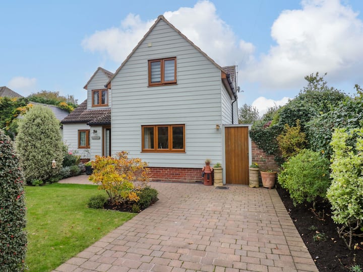 Oakleaves - West Mersea