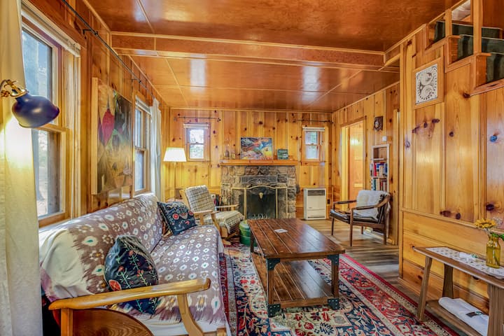 1br Cabin W/fireplace And Large Deck - Dogs Ok - Idyllwild-Pine Cove, CA