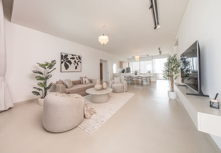 Luxury 2br+maid With Sea Views In Seaside Hills - Ajman