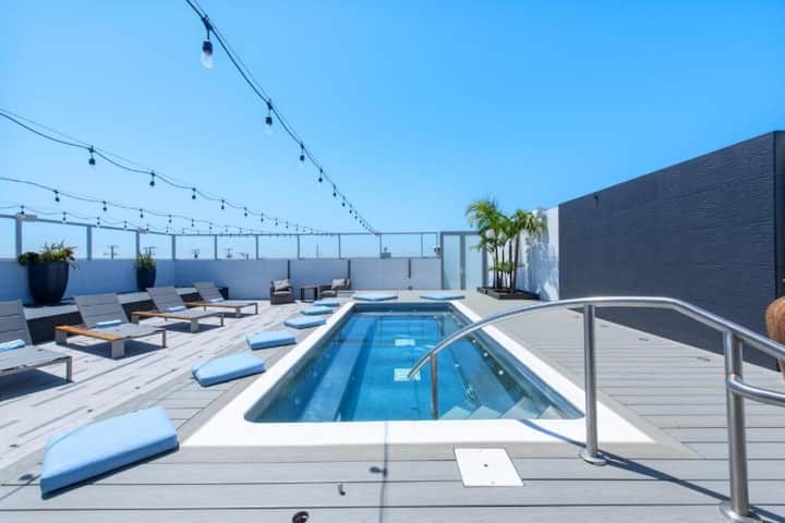 3 Blocks To Beach | Rooftop Pool. Bikes + Dining - Los Angeles, CA