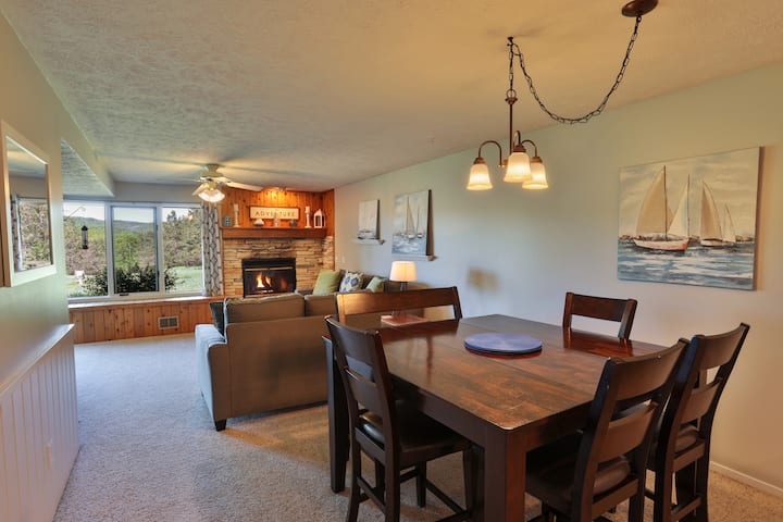 Trout Creek Resort #55 By Purestay - Harbor Springs, MI