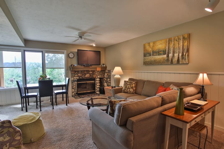 Trout Creek Resort #68 By Purestay - Harbor Springs, MI