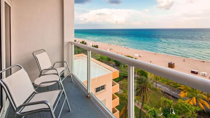 Vibrant Rooms Near Ocean W/ Pool Access - 4 Units - Miami Beach, FL