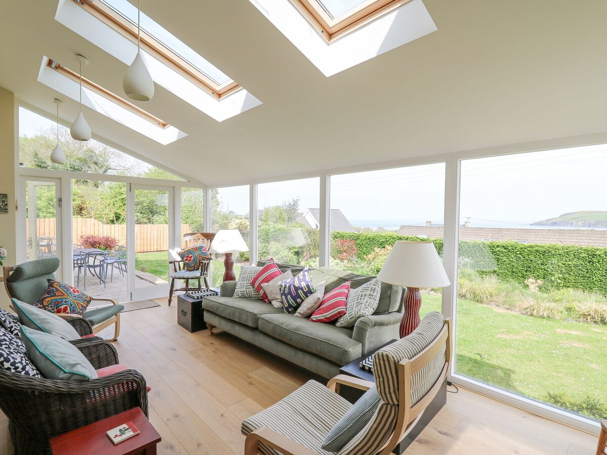 Tree Tops - Houses for Rent in Pembrokeshire, Wales, United Kingdom ...