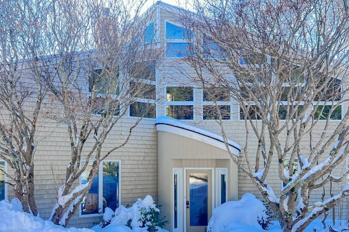 6br Elegant Oceanfront Home W/ Hot Tub - Rockland, ME