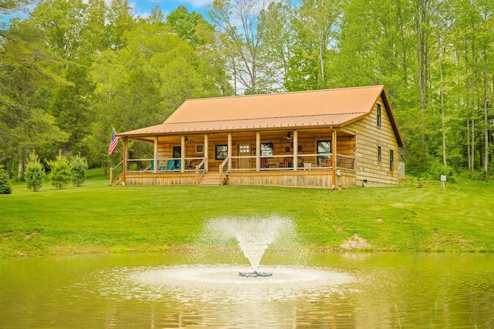 Bear's Den Natalie's Log Cabin - Nashville, IN