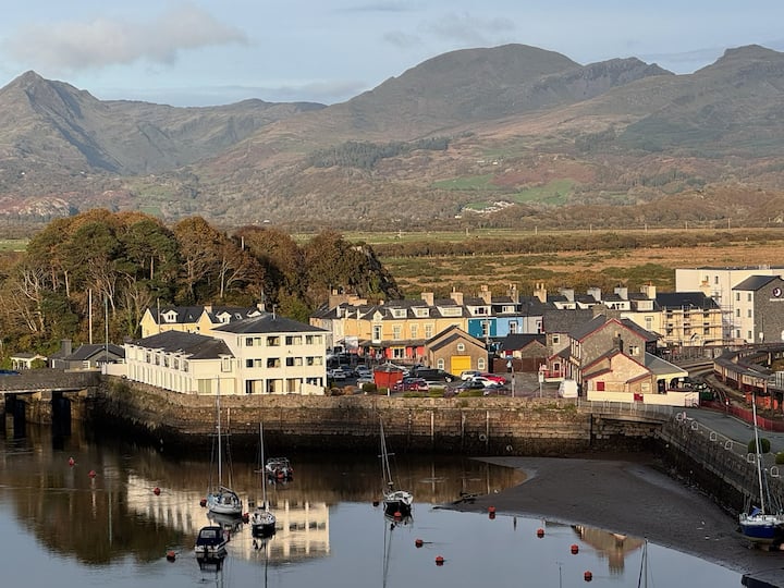 River's Edge Penthouse - Porthmadog