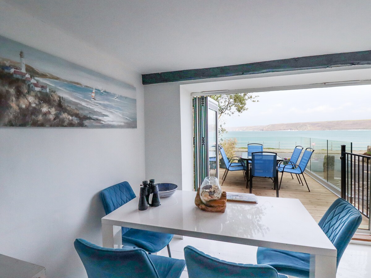 The Cubby Hole - Houses for Rent in Sennen Cove, England, United ...