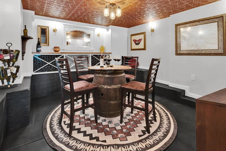 Green Door - Paso's Only Private Wine Cellar Loung - Paso Robles, CA