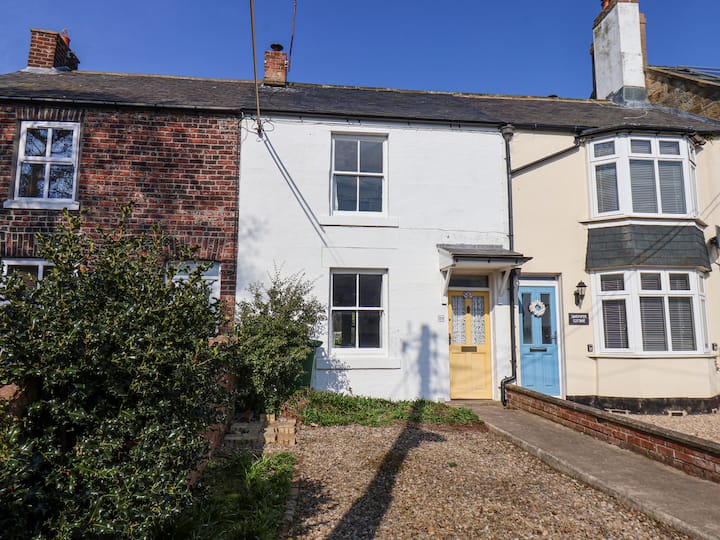 Sunny Side - Staithes