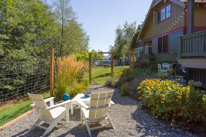 Walk To Town, Beach, Modern, Gourmet Kitchen, Ev - Eastsound, WA