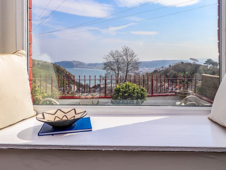 4 Bay View Terrace - Llandudno