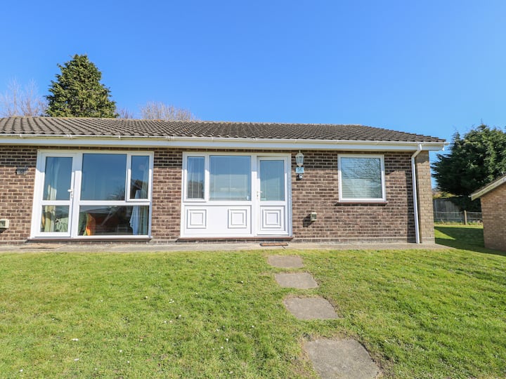 Lighthouse View - Winterton-on-Sea