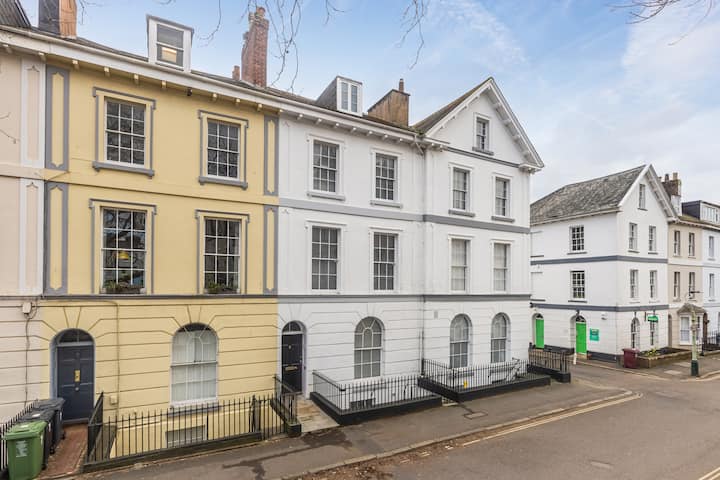 8 Richmond Road - Exeter