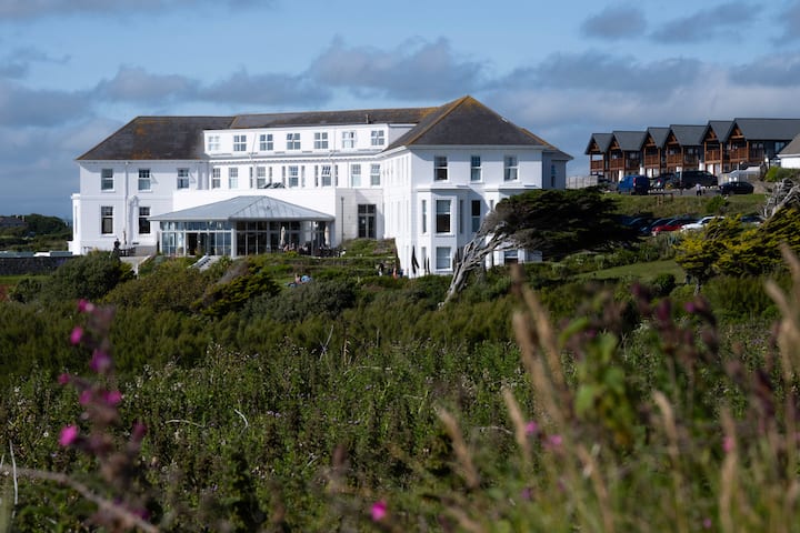Villa 6 - Poldhu Cove