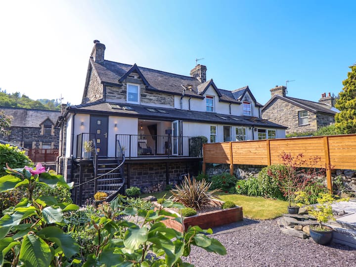 Dola - Snowdonia National Park